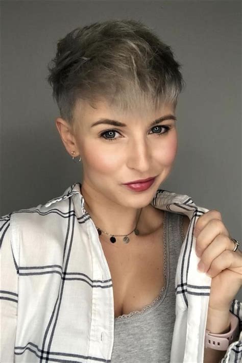 Fashionable Messy Short Pixie Haircut Hi Fashion Girl Girls Short Haircuts Girl Haircuts