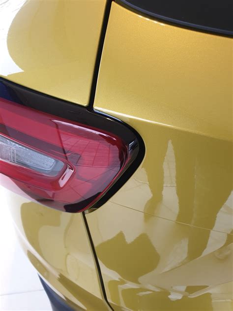 트랙스 보고 왔는데 단차 살벌하네 ㄷㄷ 자동차 에펨코리아