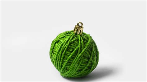 Crochet Holly Is The Diy Christmas Decoration You Need To Stitch