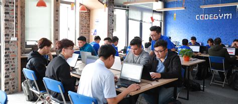 Liên hệ CodeGym Hệ thống đào tạo lập trình hiện đại