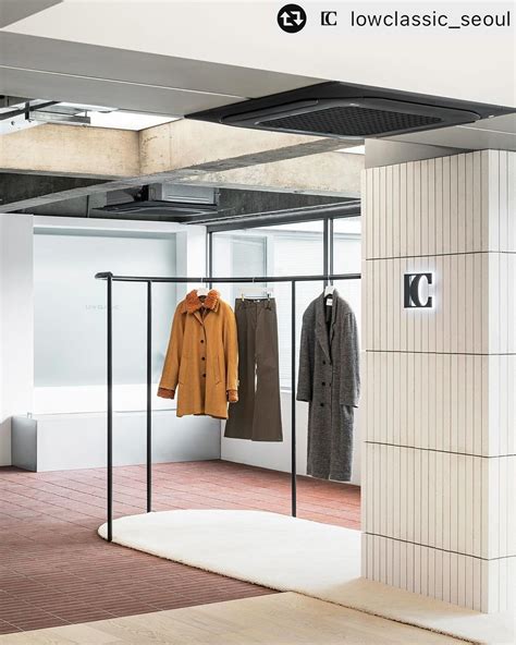 얀카페트 터프팅 러그 주문제작 Tufting 브랜드 로우클래식 Lowclassicseoul 플래그십스토어 카페트 제작시공에 참여하였습니다 로우클래식