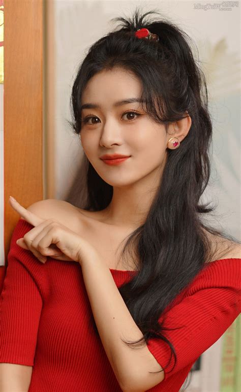 赵丽颖红色短裙美腿穿短靴温柔甜美（33） 图片 名腿网