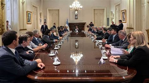 El Gobierno Le Presentó A Las Provincias Una Nueva Ley ómnibus Con Casi