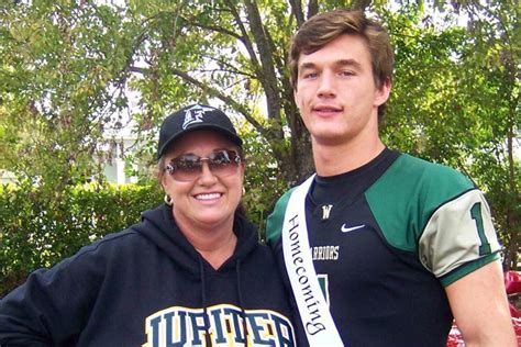Tyler Cameron Says Renovating His Late Moms Old Home Gave Him ‘closure