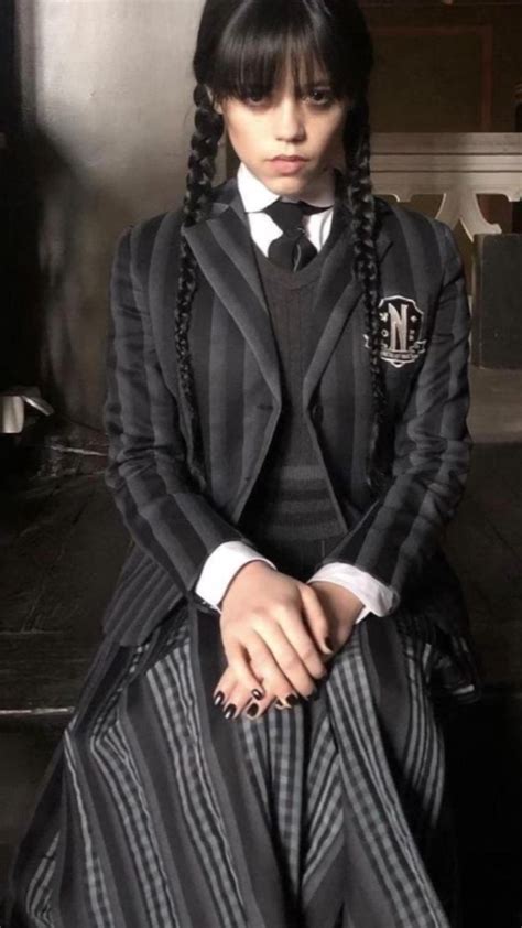 İtzy Midzy Keşfet Addams Ailesi Aktör Kadın