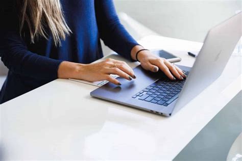 how to create a list of dates in excel autofill days weeks months