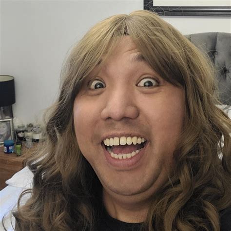 Uncle Sa Gitna Ng Panahon Unang Dumapo Ang Mga Paa Ni Elias Sa Lupa