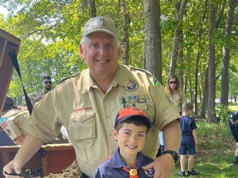 Hampton Bays Scouts Pay Tribute To Fallen On Memorial Day Weekend