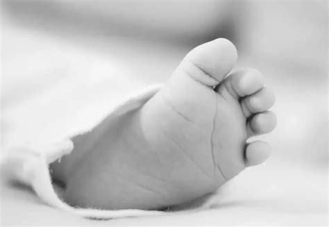 Investigan muerte de lactante que ingresó sin signos vitales al