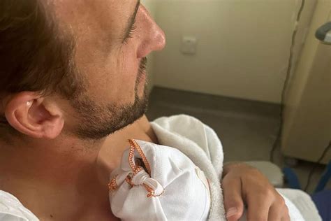 Harry Kane Im Papa Glück Bayern Star Verrät Details über Geburt Seines