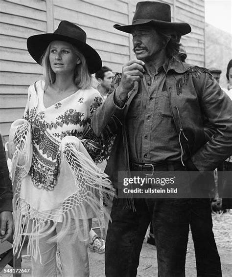 319 Jill Ireland And Charles Bronson Photos And High Res Pictures Getty