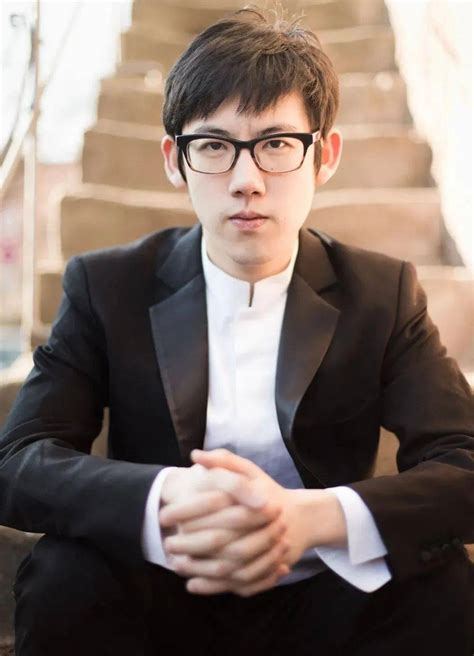 今晚七点，听杨洋、张昊辰诠释拉赫玛尼诺夫的 生命之舞”钢琴