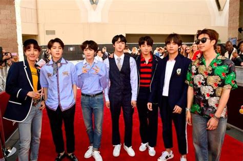 방탄소년단 빌보드 쾌거 후 금의환향 국내팬과 만남 준비 연예 기사 더팩트