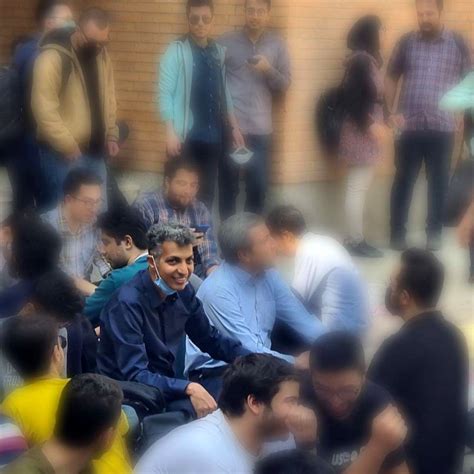 عادل فردوسی پور مهمان سفره دانشجویان شریف شد عکس