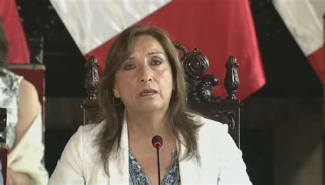 Dina Boluarte retira al embajador peruano en México
