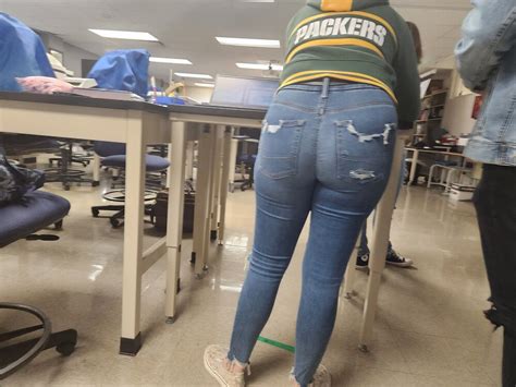 Former Classmate In Really Tight Jeans Tight Jeans Forum