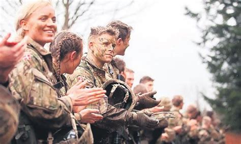 Armut dibine düşer MEVLÜT TEZEL