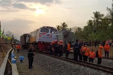 Kecelakaan Di Kulonprogo Yogyakarta Ka Argo Semeru Dan Argo Wilis
