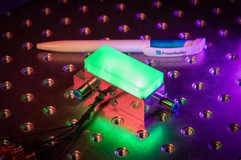 Compact Quantum Magnetometer Unlocks New Measurement Opportunities Across