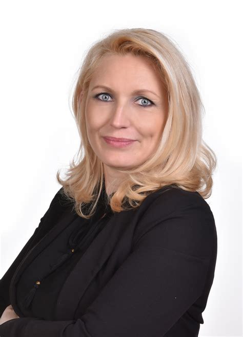 Maruša Tratnik Univerza Alma Mater Europaea