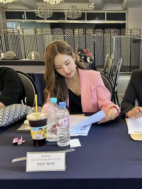 클레오 채은정 20대 미스코리아 심사에서 완벽 미모 자랑 네이트 연예
