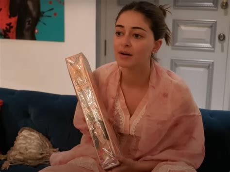 Ananya Panday Finds Her Pic On Fuljhadi Packet Her Reaction Goes Viral