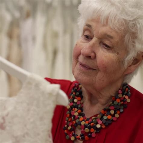 Oxfam Su Linkedin Barbara Walmsley Second Hand Wedding Dress Hero 20 Commenti