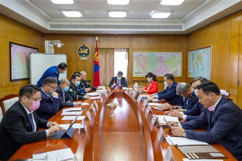 Ц Ганзориг Хөл хориог сунгах санал гаргаагүй Эрсдэлийн үнэлгээг маргааш хэлэлцэнэ