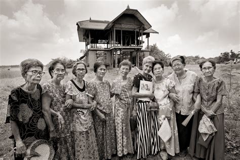 동아시아의 평화와 화해의 정치학 Scrapbook Philippine Comfort Women Demanding