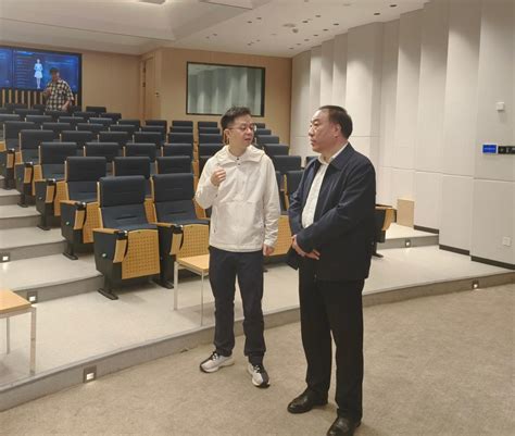 党委书记刘峰带队参加2024高等教育数字化发展大会 绥化学院