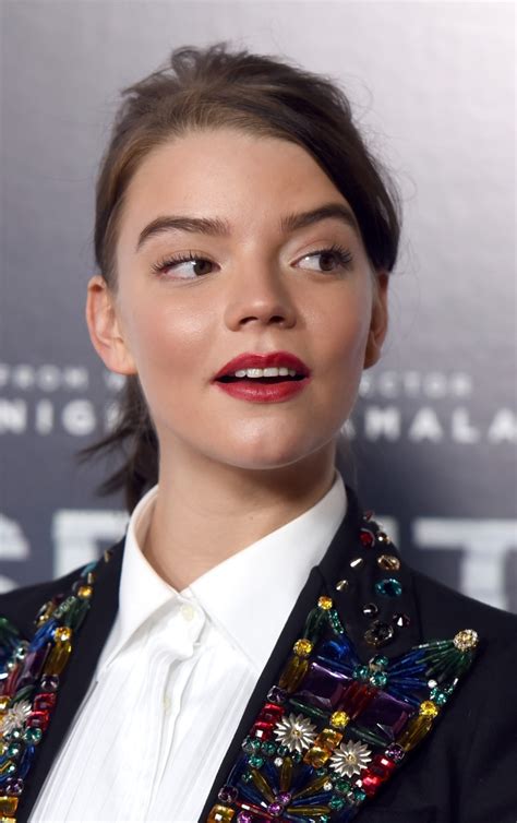 810x1290 Cute Anya Taylor Joy At Event 810x1290 Resolution Wallpaper