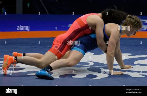 Japans Masako Furuichi Left And Amit Elor Of The United States
