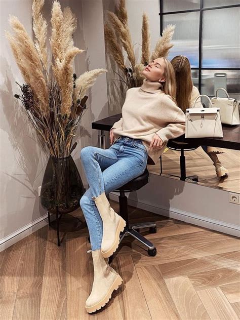 Introducir 32 Imagen Combinar Outfit Con Botas Beige Abzlocal Mx