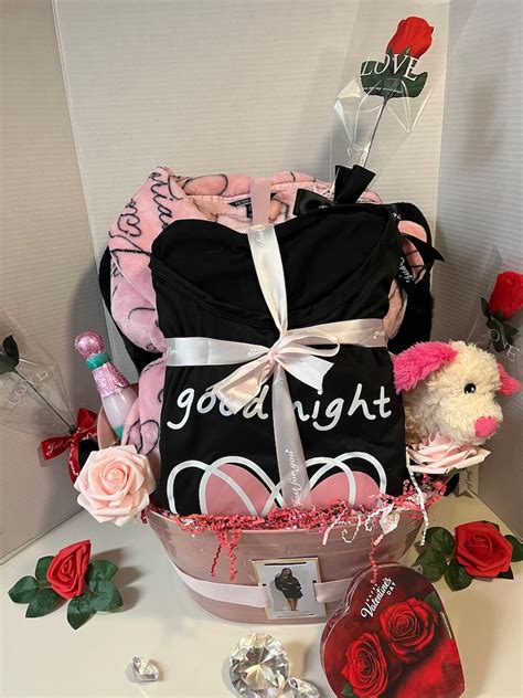Valentines Days T Basket Etsy