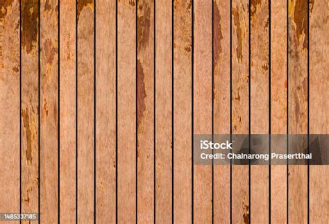 빈티지 브라운 컬러 나무 줄무늬 세로 배경을 클로즈업하여 쇼를 펼치고 콘텐츠 또는 제품을 진열합니다 0명에 대한 스톡 사진 및 기타 이미지 Istock