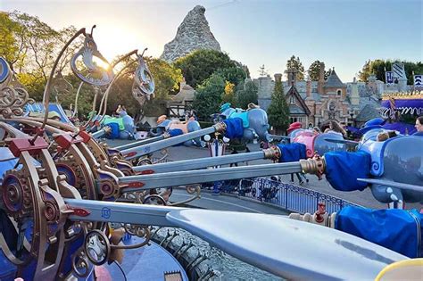 Our Top Disneyland Rope Drop Strategies
