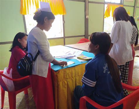 မြောက်ဦးမြို့၌ ဆင်ခြေထောက်ရောဂါကင်းဝေးစေရေး သန်ချဆေးပေါင်းတိုက်ကျွေးခြင
