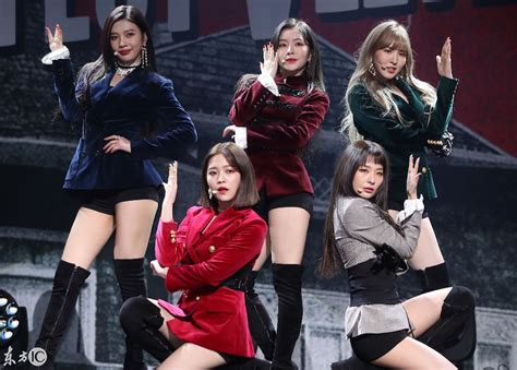 韩国女团红丝绒满屏的肤白腰细大长腿让人不忍心移开视线