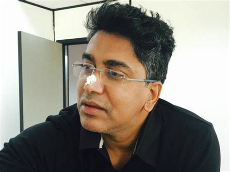 Attack Against Actress Why Police Questioning Sreekumar Menon