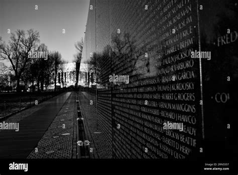 Washington Dc United States — The Black Granite Wall Of The Vietnam