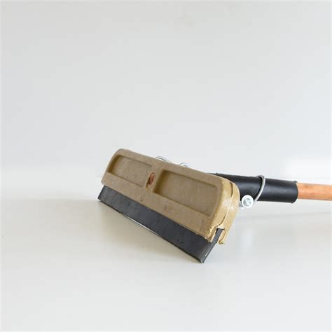 18 Squeegee Handle Teepee Brush Industries
