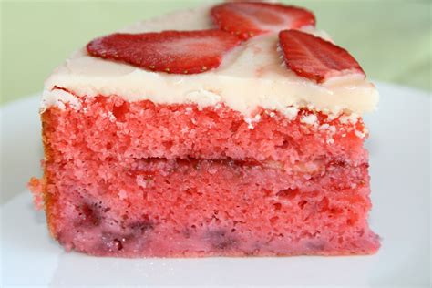 Strawberries And Cream Cake 12 Tomatoes