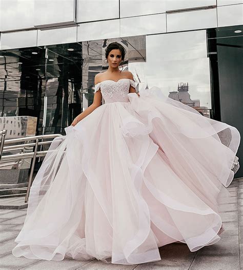 77 Kleitas Kāzu Salons Precos Lv