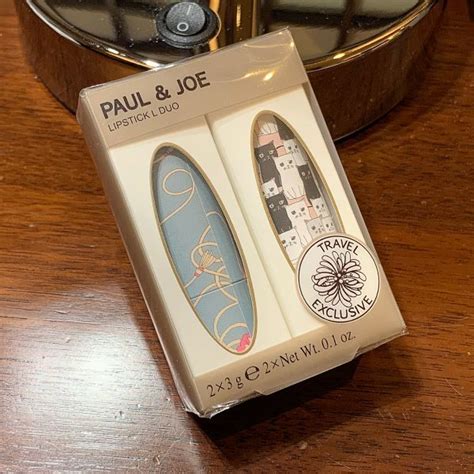 【新品】jal機内販売限定★ポール＆ジョー Paul And Joe★猫型リップスティック★l デュオ 001★新品未開封★かわいいハローキティ