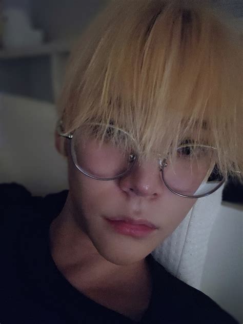 Riize Eunseok 2 Adet Selca Paylaştı