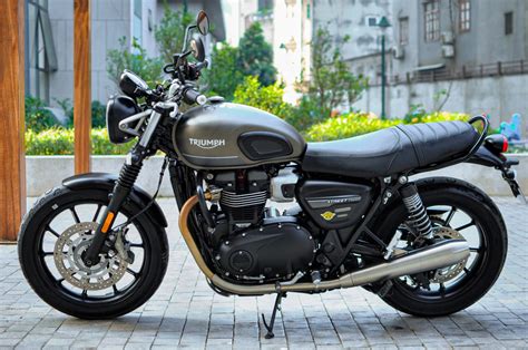 Triumph Street Twin 2022