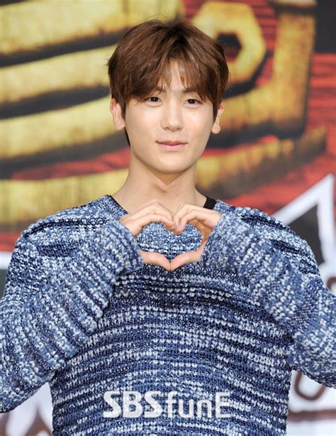E포토 박형식 정글 다이어트 하고 왔어요