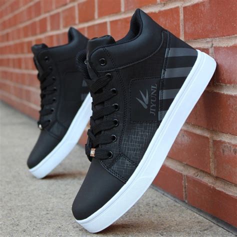 Men Casual Shoes Male Casual Flats Lace Up Skateboard Shoes Plus Mens