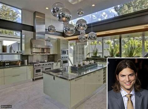 جولة في مطابخ المشاهير