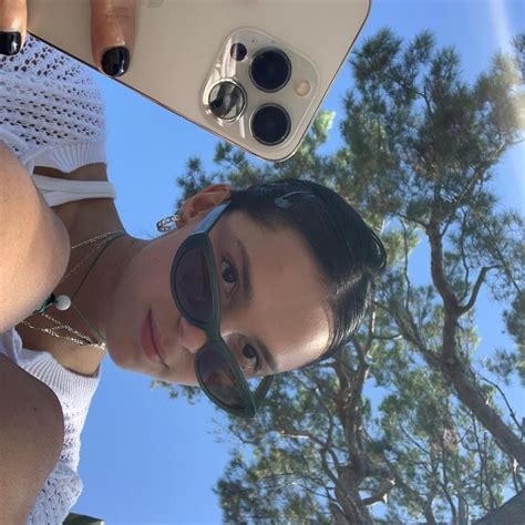 Picture Of Inde Navarrette